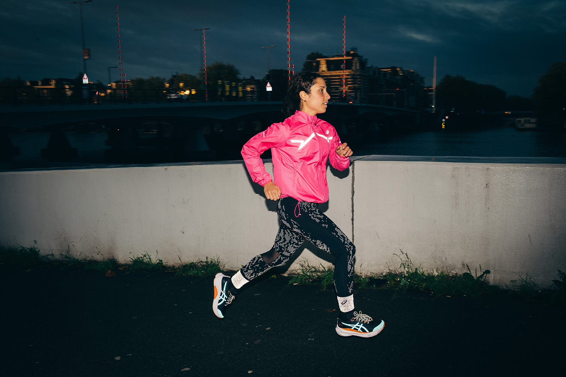Verlicht je run met de ASICS Lite-Show collectie | All4running